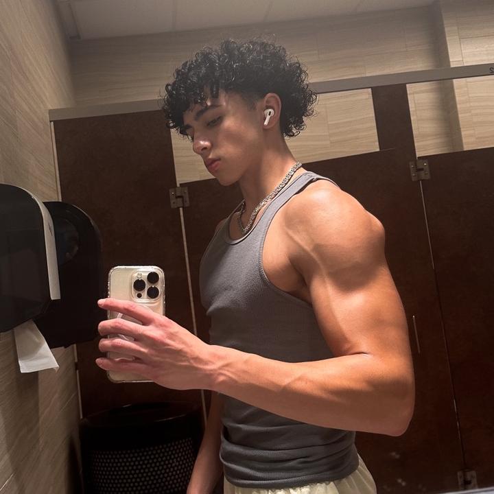 🦄 @gabezalezz - gabe! - TikTok