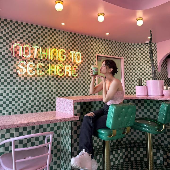 🦄 @emilyreneeofficial - Emily Renee - TikTok