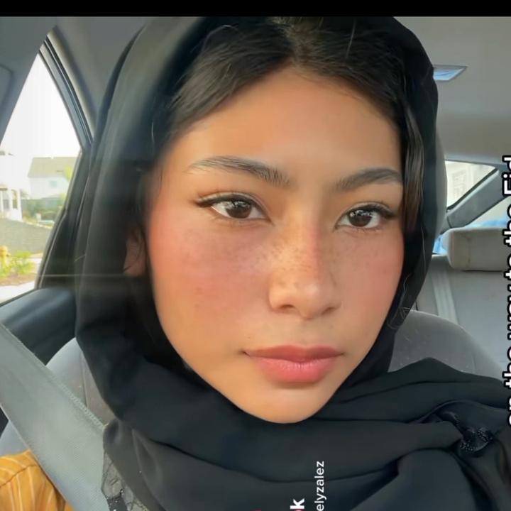 bye bye to my old self before ramadan | Emely Gonzalez (@emelyzalezalt)