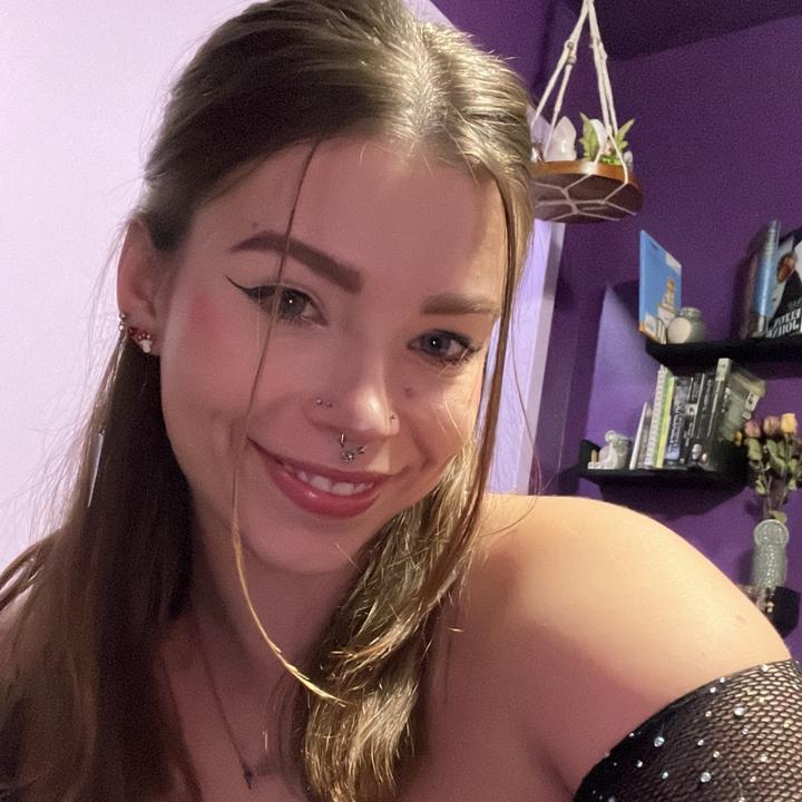 Someones been posting my TikTok’s on IG | Destiny 🍑 (@queen_egirll27)