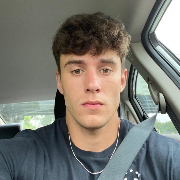 🦄 @zachziter - Zach 🔒