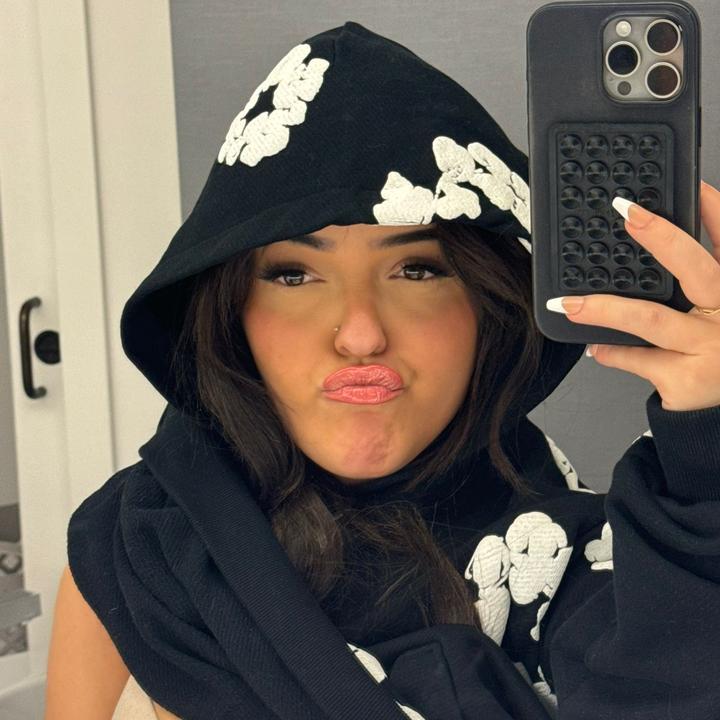 🦄 @reallyairikacal - Erika - TikTok